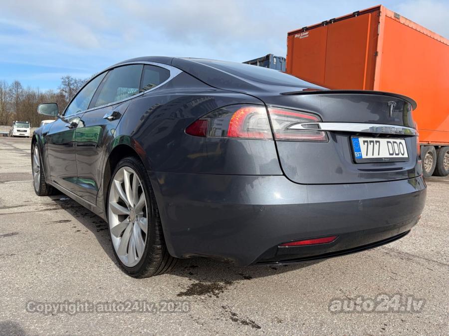 Pelēks Tesla Model S 2019 Tallina, ar dzinēja tilpumu 0.00 L un nobraukumu 147 tūkst. km par 40000 €, foto 4 vietnē AUTOMOTO.COM.LV