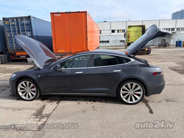 Grey Tesla Model S 2019 in Tallinn, with an engine capacity of 0.00 L and mileage of 147 thousand km for 40000 €, photo 6 on AUTOMOTO.COM.LV