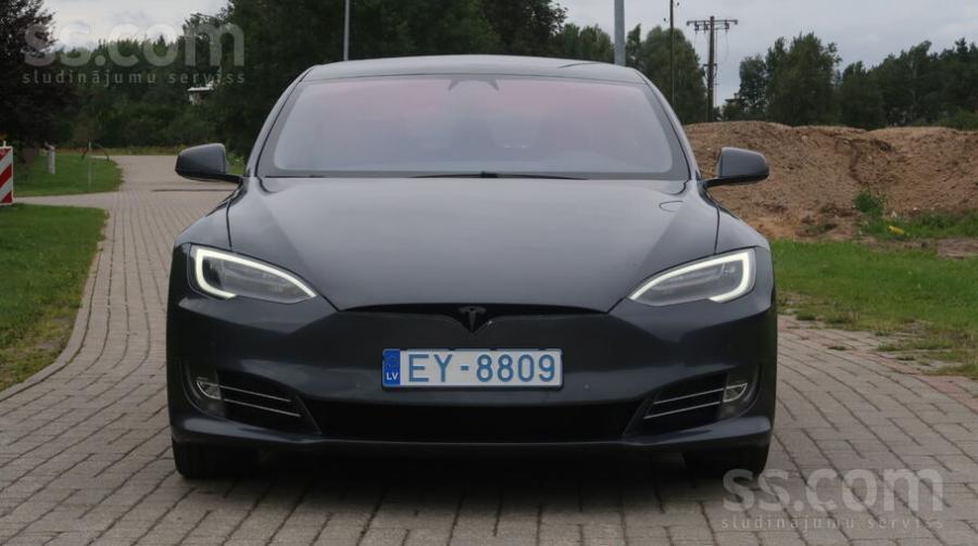 Pelēks Tesla Model S 2019 Rīga, ar dzinēja tilpumu 0.00 L un nobraukumu 154 tūkst. km par 23550 €, foto 3 vietnē AUTOMOTO.COM.LV