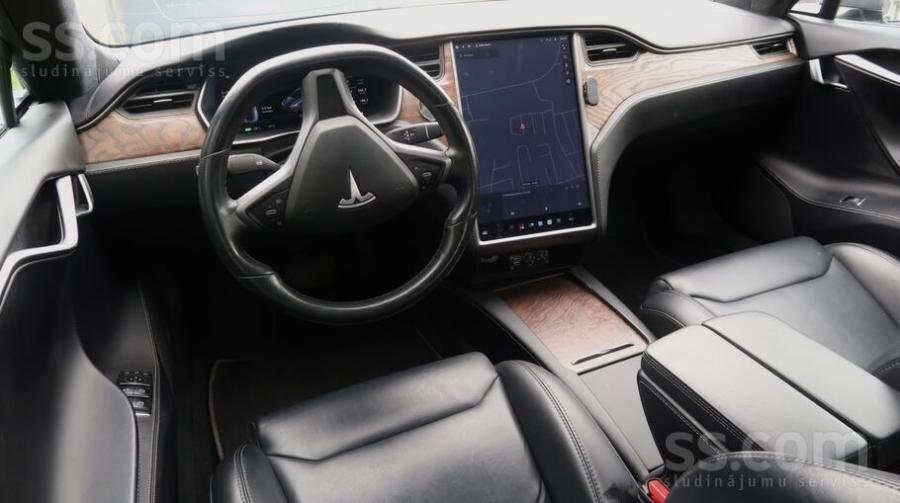 Pelēks Tesla Model S 2019 Rīga, ar dzinēja tilpumu 0.00 L un nobraukumu 154 tūkst. km par 23550 €, foto 10 vietnē AUTOMOTO.COM.LV