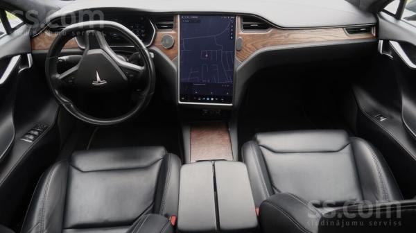 Grey Tesla Model S 2019 in Riga, with an engine capacity of 0.00 L and mileage of 154 thousand km for 23550 €, photo 10 on AUTOMOTO.COM.LV