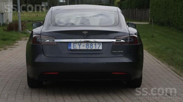 Grey Tesla Model S 2019 in Riga, with an engine capacity of 0.00 L and mileage of 212 thousand km for 26150 €, photo 7 on AUTOMOTO.COM.LV
