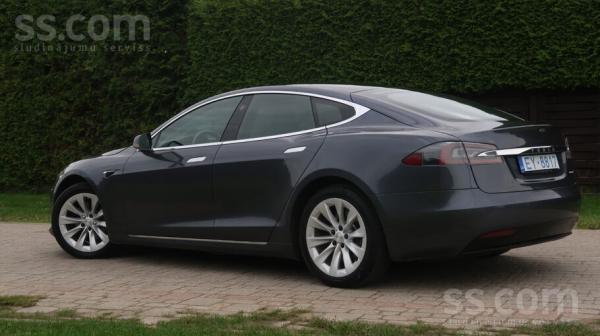 Grey Tesla Model S 2019 in Riga, with an engine capacity of 0.00 L and mileage of 212 thousand km for 26150 €, photo 8 on AUTOMOTO.COM.LV