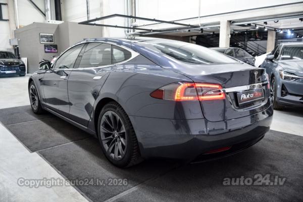 Grey Tesla Model S 2020 in Tallinn, with an engine capacity of 0.00 L and mileage of 80 thousand km for 37000 €, photo 5 on AUTOMOTO.COM.LV