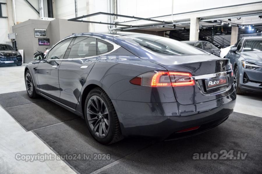Pelēks Tesla Model S 2020 Tallina, ar dzinēja tilpumu 0.00 L un nobraukumu 80 tūkst. km par 37000 €, foto 5 vietnē AUTOMOTO.COM.LV