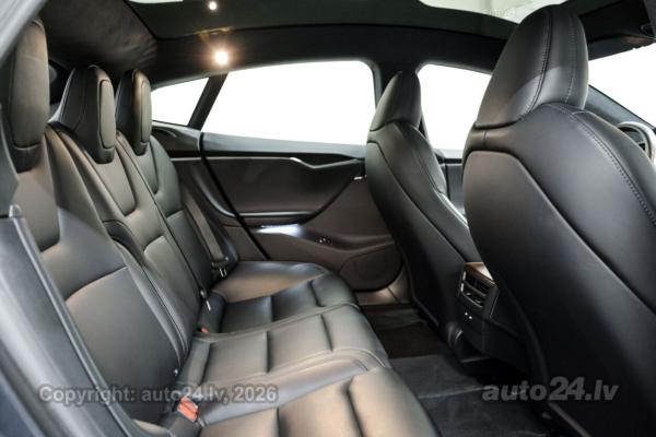 Pelēks Tesla Model S 2020 Tallina, ar dzinēja tilpumu 0.00 L un nobraukumu 80 tūkst. km par 37000 €, foto 11 vietnē AUTOMOTO.COM.LV