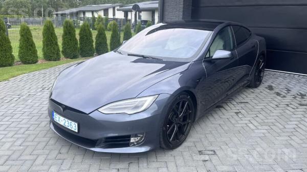 Pelēks Tesla Model S 2020 Rīga, ar dzinēja tilpumu 0.00 L un nobraukumu 107 tūkst. km par 35900 €, foto  vietnē AUTOMOTO.COM.LV