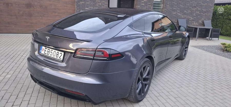 Pelēks Tesla Model S 2022 Viļņa, ar dzinēja tilpumu 0.00 L un nobraukumu 58 tūkst. km par 37900 €, foto 7 vietnē AUTOMOTO.COM.LV
