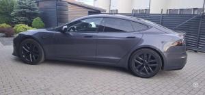 Pelēks Tesla Model S 2022 Viļņa, ar dzinēja tilpumu 0.00 L un nobraukumu 58 tūkst. km par 37900 €, foto 10 vietnē AUTOMOTO.COM.LV