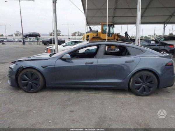 Pelēks Tesla Model S 2022 Kauņa, ar dzinēja tilpumu 0.00 L un nobraukumu 71 tūkst. km par 29100 €, foto 4 vietnē AUTOMOTO.COM.LV