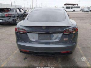 Grey Tesla Model S 2022 in Kaunas, with an engine capacity of 0.00 L and mileage of 71 thousand km for 29100 €, photo 7 on AUTOMOTO.COM.LV
