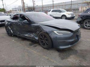 Grey Tesla Model S 2022 in Kaunas, with an engine capacity of 0.00 L and mileage of 71 thousand km for 29100 €, photo 10 on AUTOMOTO.COM.LV
