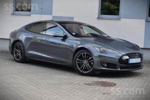 Pelēks Tesla Model S 2013 Jelgava, ar dzinēja tilpumu 0.00 L un nobraukumu 213 tūkst. km par 15300 €, foto 2 vietnē AUTOMOTO.COM.LV