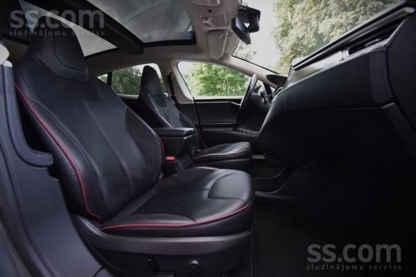 Pelēks Tesla Model S 2013 Jelgava, ar dzinēja tilpumu 0.00 L un nobraukumu 213 tūkst. km par 15300 €, foto 9 vietnē AUTOMOTO.COM.LV