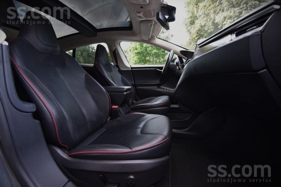Pelēks Tesla Model S 2013 Jelgava, ar dzinēja tilpumu 0.00 L un nobraukumu 213 tūkst. km par 15300 €, foto 9 vietnē AUTOMOTO.COM.LV