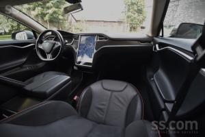Pelēks Tesla Model S 2013 Jelgava, ar dzinēja tilpumu 0.00 L un nobraukumu 213 tūkst. km par 15300 €, foto 10 vietnē AUTOMOTO.COM.LV