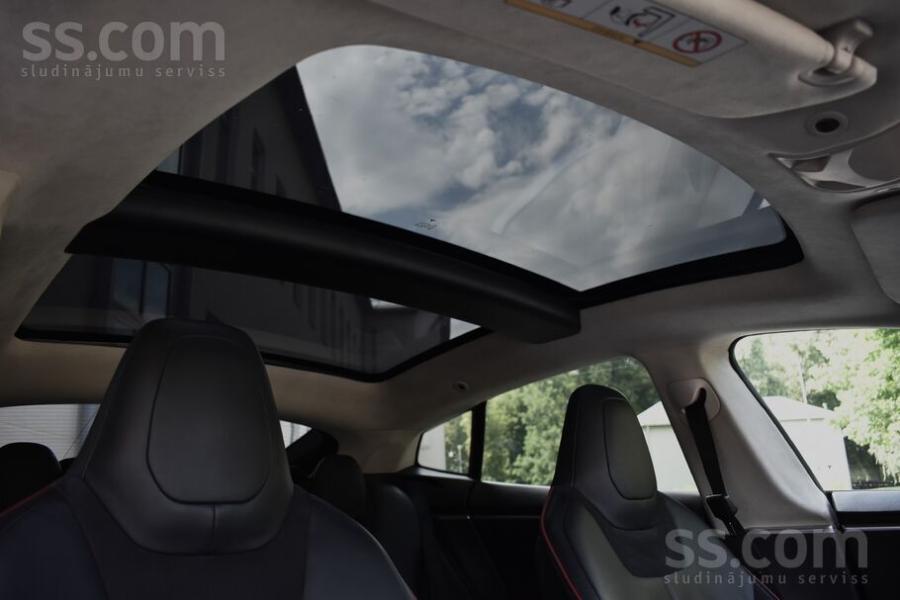 Pelēks Tesla Model S 2013 Jelgava, ar dzinēja tilpumu 0.00 L un nobraukumu 213 tūkst. km par 15300 €, foto 12 vietnē AUTOMOTO.COM.LV