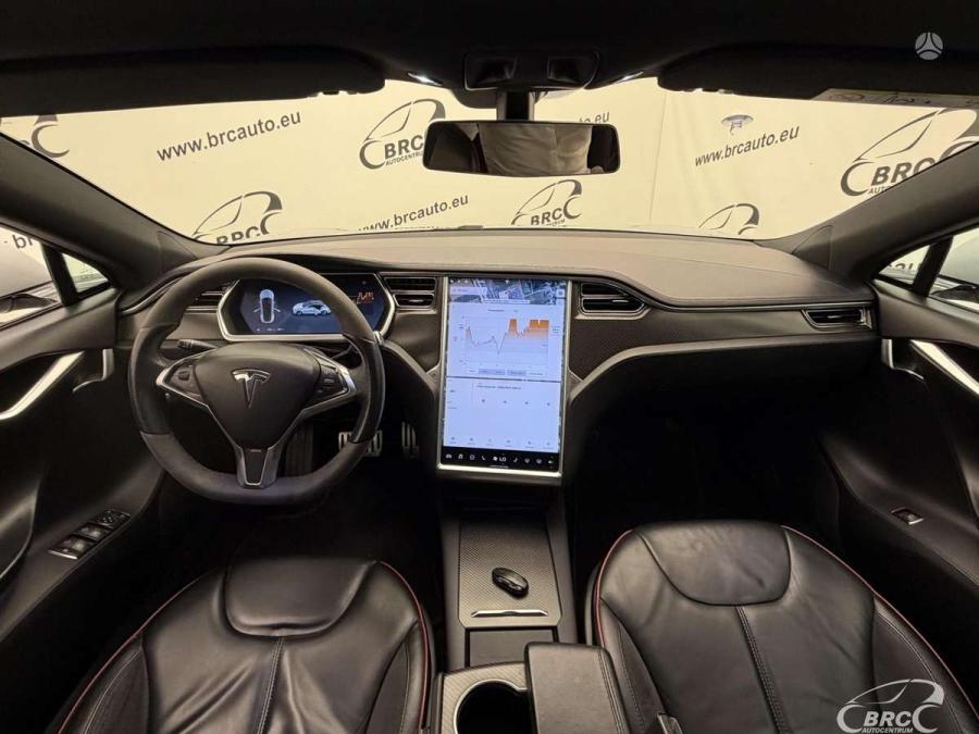 Grey Tesla Model S 2013 in Vilnius, with an engine capacity of 0.00 L and mileage of 177 thousand km for 12900 €, photo 5 on AUTOMOTO.COM.LV