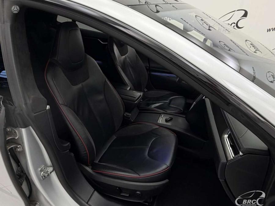 Grey Tesla Model S 2013 in Vilnius, with an engine capacity of 0.00 L and mileage of 177 thousand km for 12900 €, photo 9 on AUTOMOTO.COM.LV
