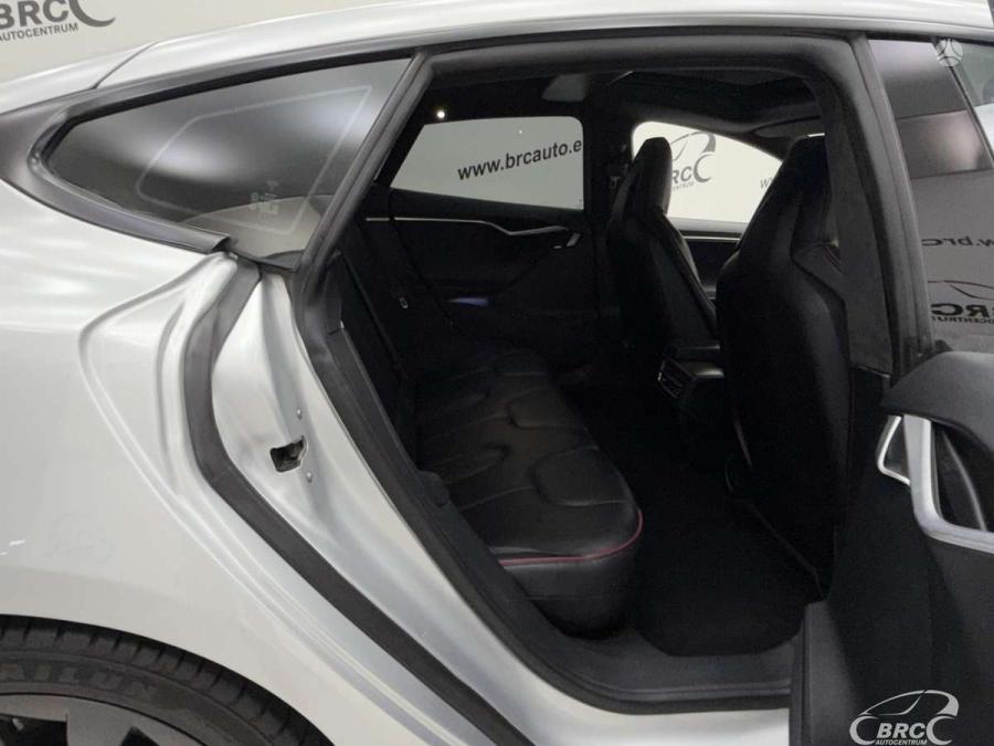 Grey Tesla Model S 2013 in Vilnius, with an engine capacity of 0.00 L and mileage of 177 thousand km for 12900 €, photo 11 on AUTOMOTO.COM.LV