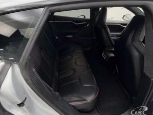 Grey Tesla Model S 2013 in Vilnius, with an engine capacity of 0.00 L and mileage of 177 thousand km for 12900 €, photo 12 on AUTOMOTO.COM.LV