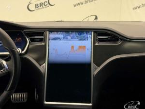 Grey Tesla Model S 2013 in Vilnius, with an engine capacity of 0.00 L and mileage of 177 thousand km for 12900 €, photo 17 on AUTOMOTO.COM.LV