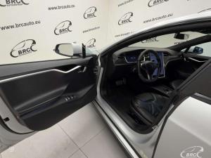 Grey Tesla Model S 2013 in Vilnius, with an engine capacity of 0.00 L and mileage of 177 thousand km for 12900 €, photo 18 on AUTOMOTO.COM.LV