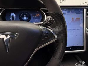 Grey Tesla Model S 2013 in Vilnius, with an engine capacity of 0.00 L and mileage of 177 thousand km for 12900 €, photo 26 on AUTOMOTO.COM.LV