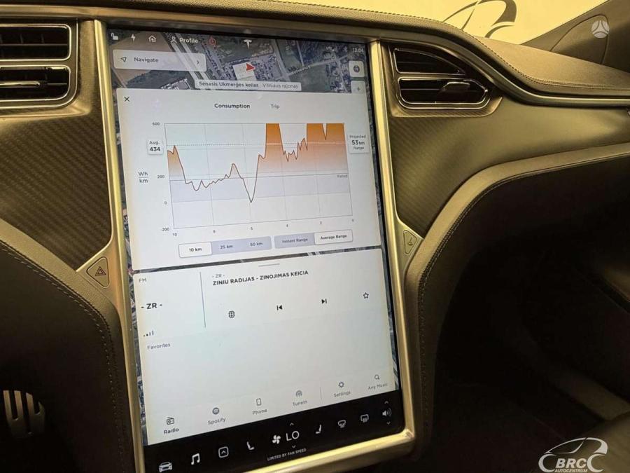 Grey Tesla Model S 2013 in Vilnius, with an engine capacity of 0.00 L and mileage of 177 thousand km for 12900 €, photo 29 on AUTOMOTO.COM.LV