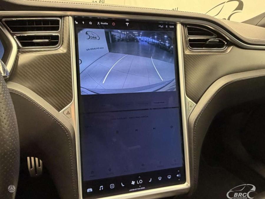 Grey Tesla Model S 2013 in Vilnius, with an engine capacity of 0.00 L and mileage of 177 thousand km for 12900 €, photo 30 on AUTOMOTO.COM.LV