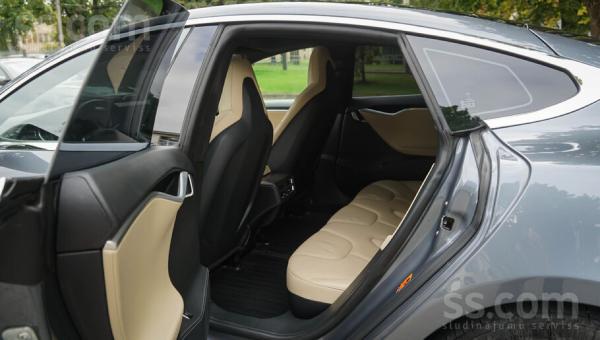 Pelēks Tesla Model S 2013 Rīga, ar dzinēja tilpumu 0.00 L un nobraukumu 170 tūkst. km par 12950 €, foto 11 vietnē AUTOMOTO.COM.LV