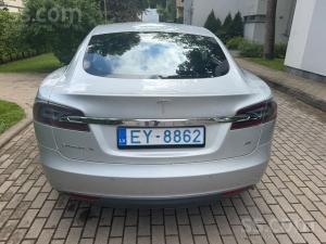 Pelēks Tesla Model S 2014 Jūrmala, ar dzinēja tilpumu 0.00 L un nobraukumu 205 tūkst. km par 13999 €, foto 5 vietnē AUTOMOTO.COM.LV