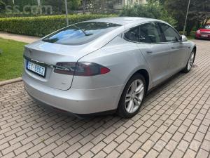 Pelēks Tesla Model S 2014 Jūrmala, ar dzinēja tilpumu 0.00 L un nobraukumu 205 tūkst. km par 13999 €, foto 6 vietnē AUTOMOTO.COM.LV
