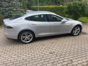 Pelēks Tesla Model S 2014 Jūrmala, ar dzinēja tilpumu 0.00 L un nobraukumu 205 tūkst. km par 13999 €, foto 7 vietnē AUTOMOTO.COM.LV