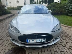 Pelēks Tesla Model S 2014 Jūrmala, ar dzinēja tilpumu 0.00 L un nobraukumu 205 tūkst. km par 13999 €, foto 9 vietnē AUTOMOTO.COM.LV
