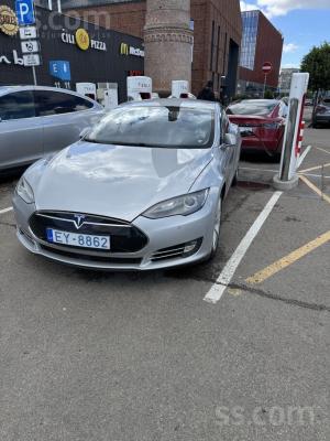 Pelēks Tesla Model S 2014 Jūrmala, ar dzinēja tilpumu 0.00 L un nobraukumu 205 tūkst. km par 13999 €, foto 26 vietnē AUTOMOTO.COM.LV