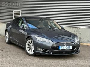 Pelēks Tesla Model S 2015 Rīga, ar dzinēja tilpumu 0.00 L un nobraukumu 288 tūkst. km par 12590 €, foto 3 vietnē AUTOMOTO.COM.LV
