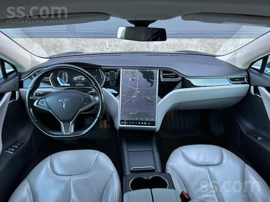 Pelēks Tesla Model S 2015 Rīga, ar dzinēja tilpumu 0.00 L un nobraukumu 288 tūkst. km par 12590 €, foto 11 vietnē AUTOMOTO.COM.LV