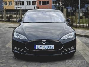 Pelēks Tesla Model S 2015 Jelgava, ar dzinēja tilpumu 0.00 L un nobraukumu 208 tūkst. km par 14500 €, foto 3 vietnē AUTOMOTO.COM.LV