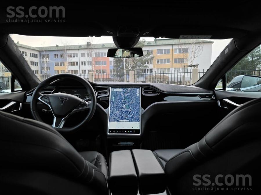 Pelēks Tesla Model S 2015 Jelgava, ar dzinēja tilpumu 0.00 L un nobraukumu 208 tūkst. km par 14500 €, foto 8 vietnē AUTOMOTO.COM.LV