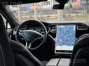 Pelēks Tesla Model S 2015 Jelgava, ar dzinēja tilpumu 0.00 L un nobraukumu 208 tūkst. km par 14500 €, foto 9 vietnē AUTOMOTO.COM.LV