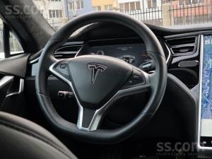 Pelēks Tesla Model S 2015 Jelgava, ar dzinēja tilpumu 0.00 L un nobraukumu 208 tūkst. km par 14500 €, foto 10 vietnē AUTOMOTO.COM.LV