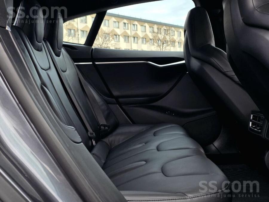 Pelēks Tesla Model S 2015 Jelgava, ar dzinēja tilpumu 0.00 L un nobraukumu 208 tūkst. km par 14500 €, foto 16 vietnē AUTOMOTO.COM.LV