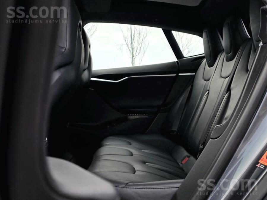 Pelēks Tesla Model S 2015 Jelgava, ar dzinēja tilpumu 0.00 L un nobraukumu 208 tūkst. km par 14500 €, foto 18 vietnē AUTOMOTO.COM.LV