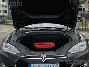 Pelēks Tesla Model S 2015 Jelgava, ar dzinēja tilpumu 0.00 L un nobraukumu 208 tūkst. km par 14500 €, foto 20 vietnē AUTOMOTO.COM.LV