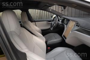 Grey Tesla Model S 2015 in Jelgava, with an engine capacity of 0.00 L and mileage of 180 thousand km for 14750 €, photo 10 on AUTOMOTO.COM.LV