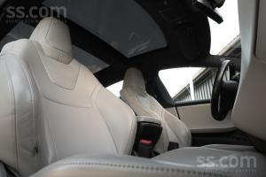 Grey Tesla Model S 2015 in Jelgava, with an engine capacity of 0.00 L and mileage of 180 thousand km for 14750 €, photo 11 on AUTOMOTO.COM.LV