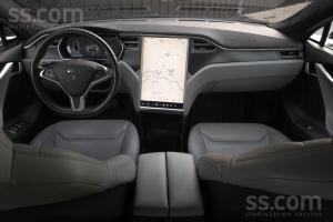 Grey Tesla Model S 2015 in Jelgava, with an engine capacity of 0.00 L and mileage of 180 thousand km for 14750 €, photo 13 on AUTOMOTO.COM.LV