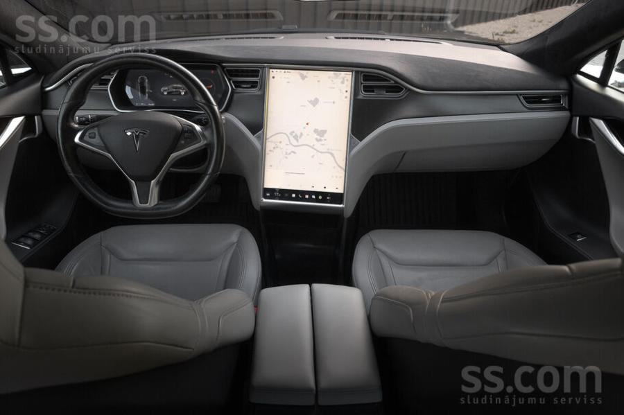 Grey Tesla Model S 2015 in Jelgava, with an engine capacity of 0.00 L and mileage of 180 thousand km for 14750 €, photo 13 on AUTOMOTO.COM.LV