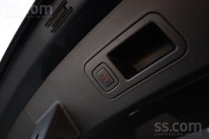 Grey Tesla Model S 2015 in Jelgava, with an engine capacity of 0.00 L and mileage of 180 thousand km for 14750 €, photo 15 on AUTOMOTO.COM.LV
